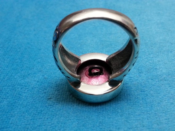 Antique Victorian button in sterling silver ring, scu… - Gem