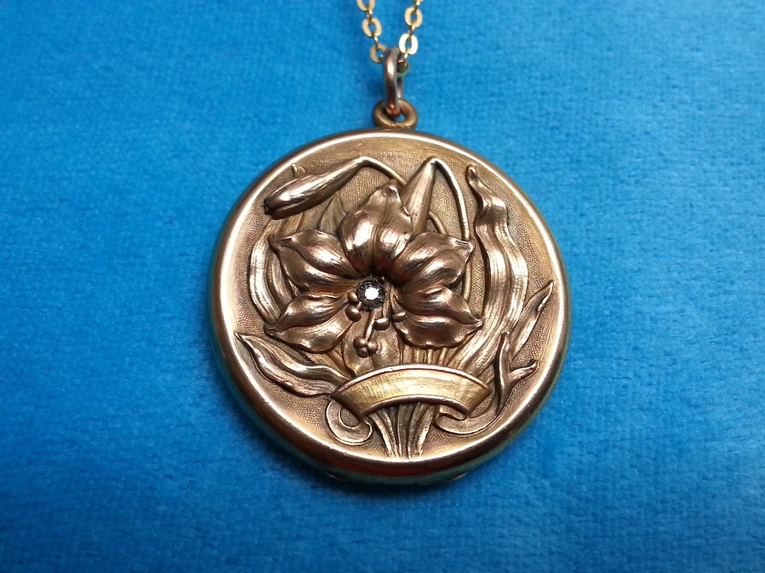 Striking Antique Victorian/edwardian/art Nouveau Locket, Beautiful ...