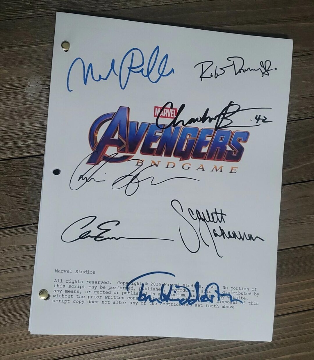 Avengers End Game Full-cast Signed Script | Chadwick Chris Hemsworth ...