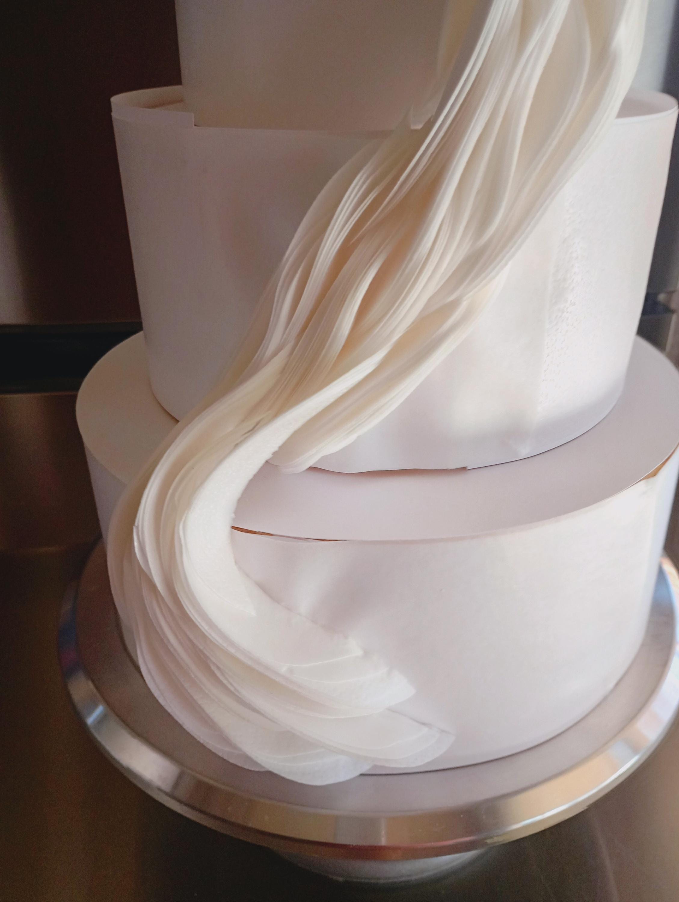 Luxury Modern Wafer Paper Wave Decoration Waterfall Cascade Wedding ...