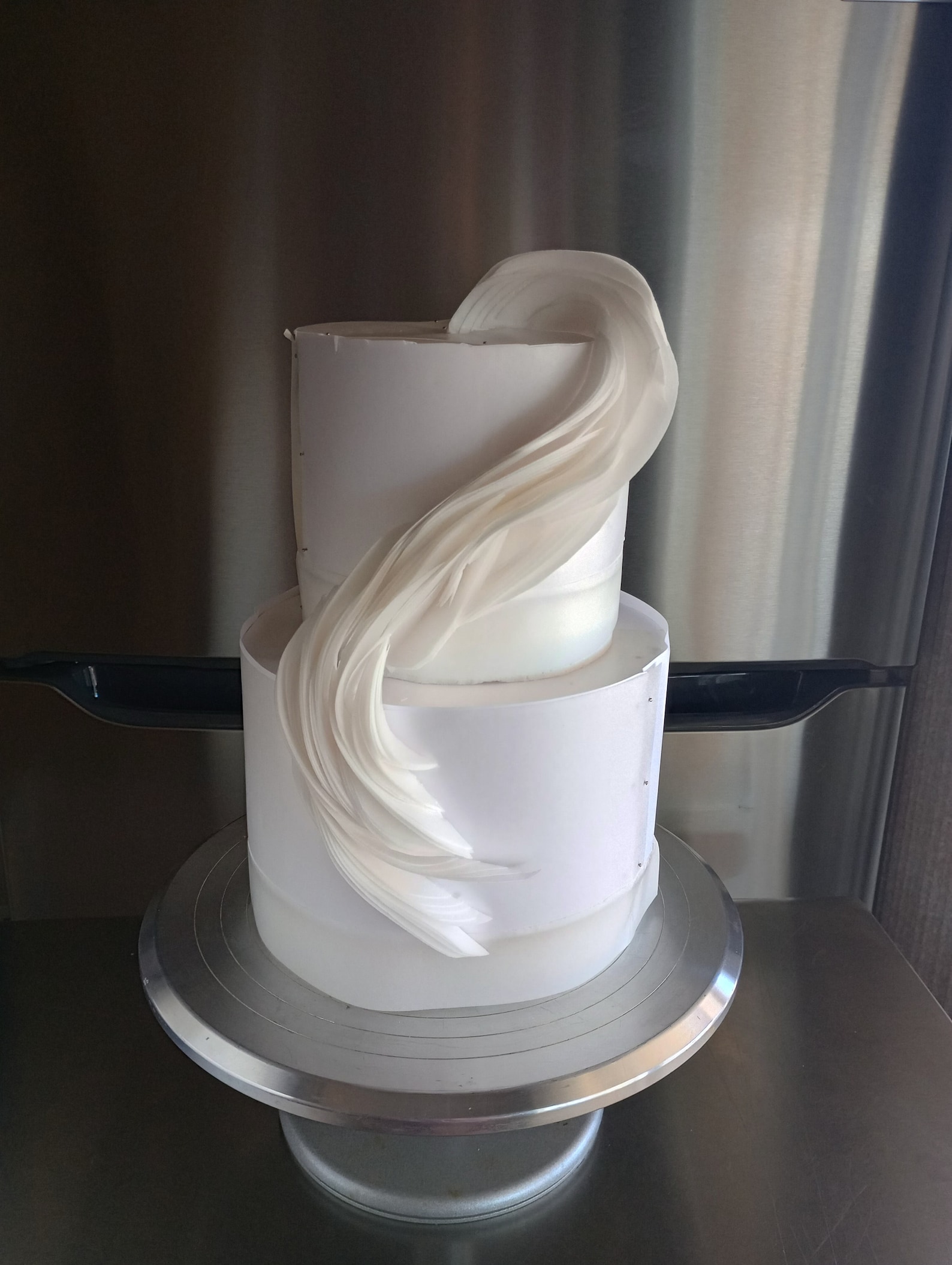 Modern Wafer Paper Decoration Waterfall Cascade Fashion Wedding Cake ...