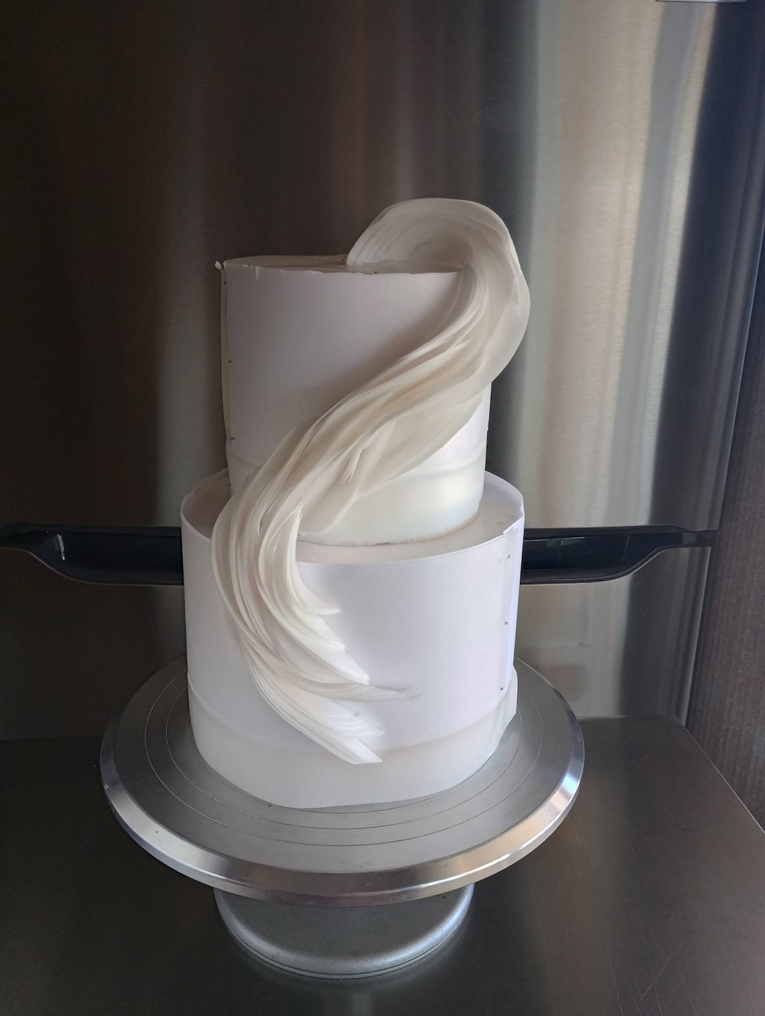 Modern Wafer Paper Decoration Waterfall Cascade Fashion Wedding Cake ...