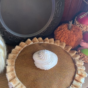 Primitive Pumpkin Pie Decoration, Miniature Faux Pies, Fake Pumpkin Pie ...