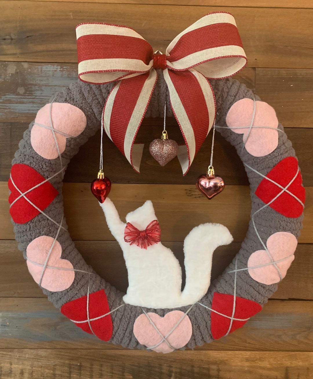 Cat Wreath. Winter Cat Wreath. Valentine Wreath. Valentine Cat Wreath ...
