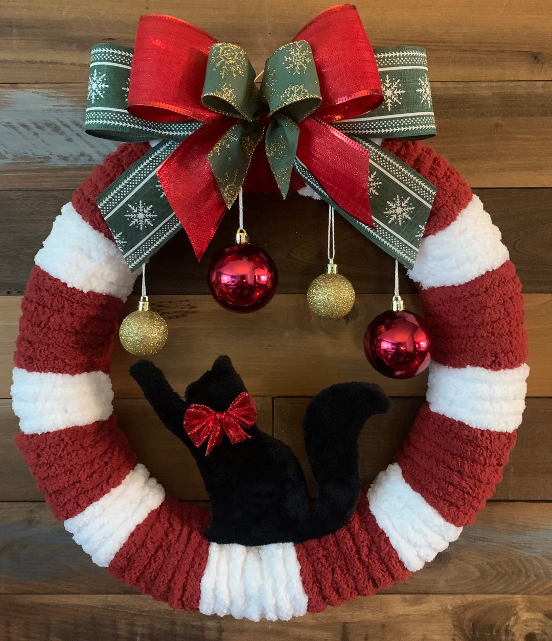 Cat Winter Christmas Wreath. Candy Cane Cat Wreath. - Etsy