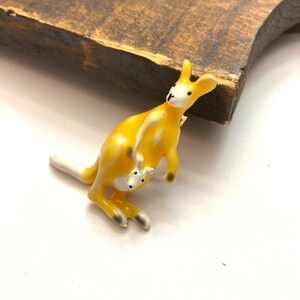 Yellow and White Enamel Kangaroo With Baby Joey Shaped Animal Lapel Pin ...