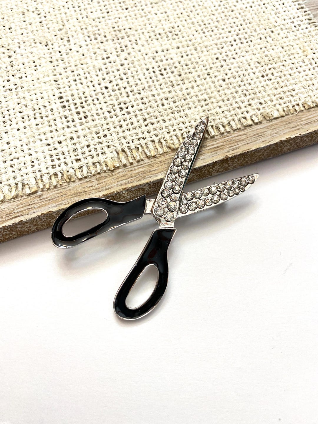 Brooch Lapel Pin Scissors Craft Sewing Knitting DIY Scrapbook Lover ...