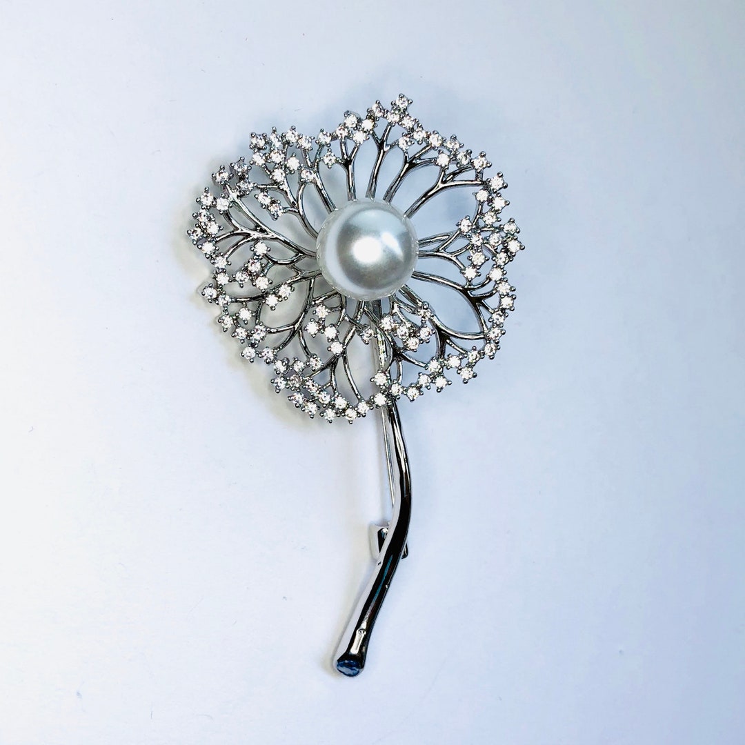 Silver-tone Dandelion Rhinestone and Faux Pearl Flower Floral Brooch ...