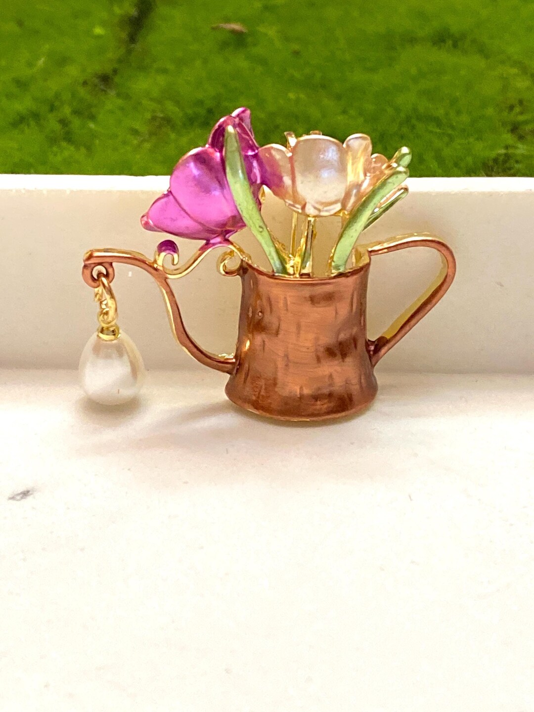 Brooch Brown Watering Can With Flowers Lapel Pin Jewelry Mother's Day ...