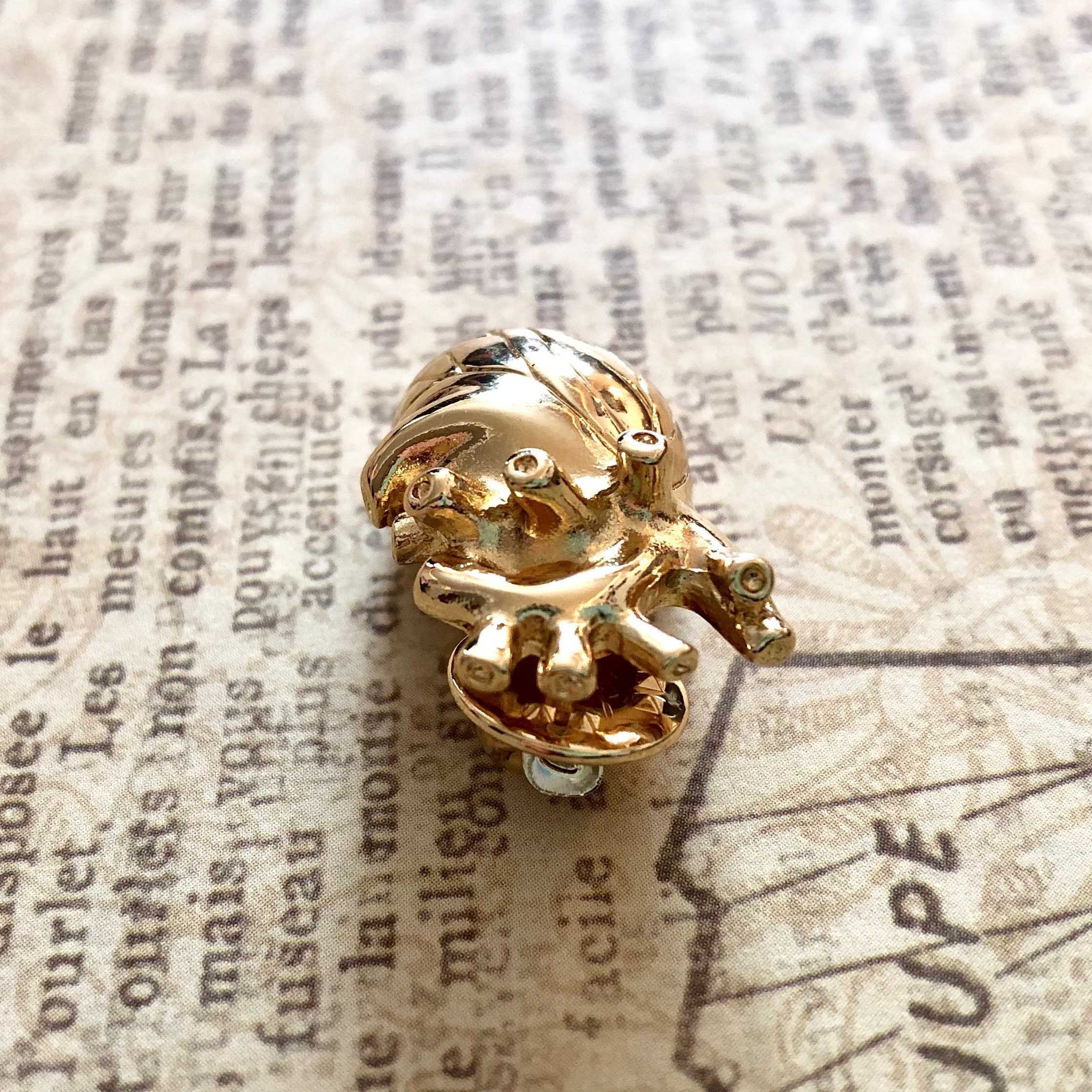 Human Heart Doctor Medical Cardiologist Surgeon Science Brooch - Etsy