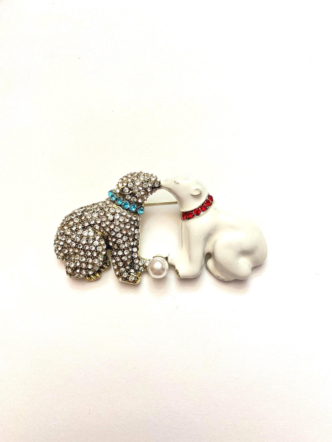 Adorable Cute Kissing White Enamel and Rhinestone Covered Polar Bear ...