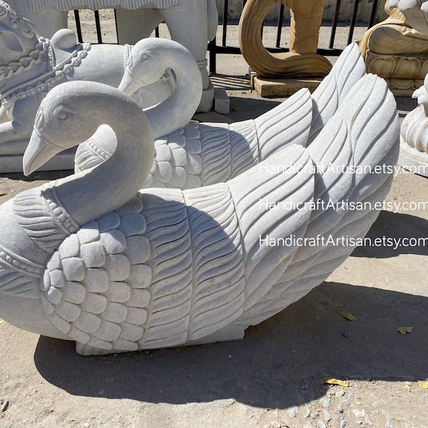 Swan Garden Statue - Etsy