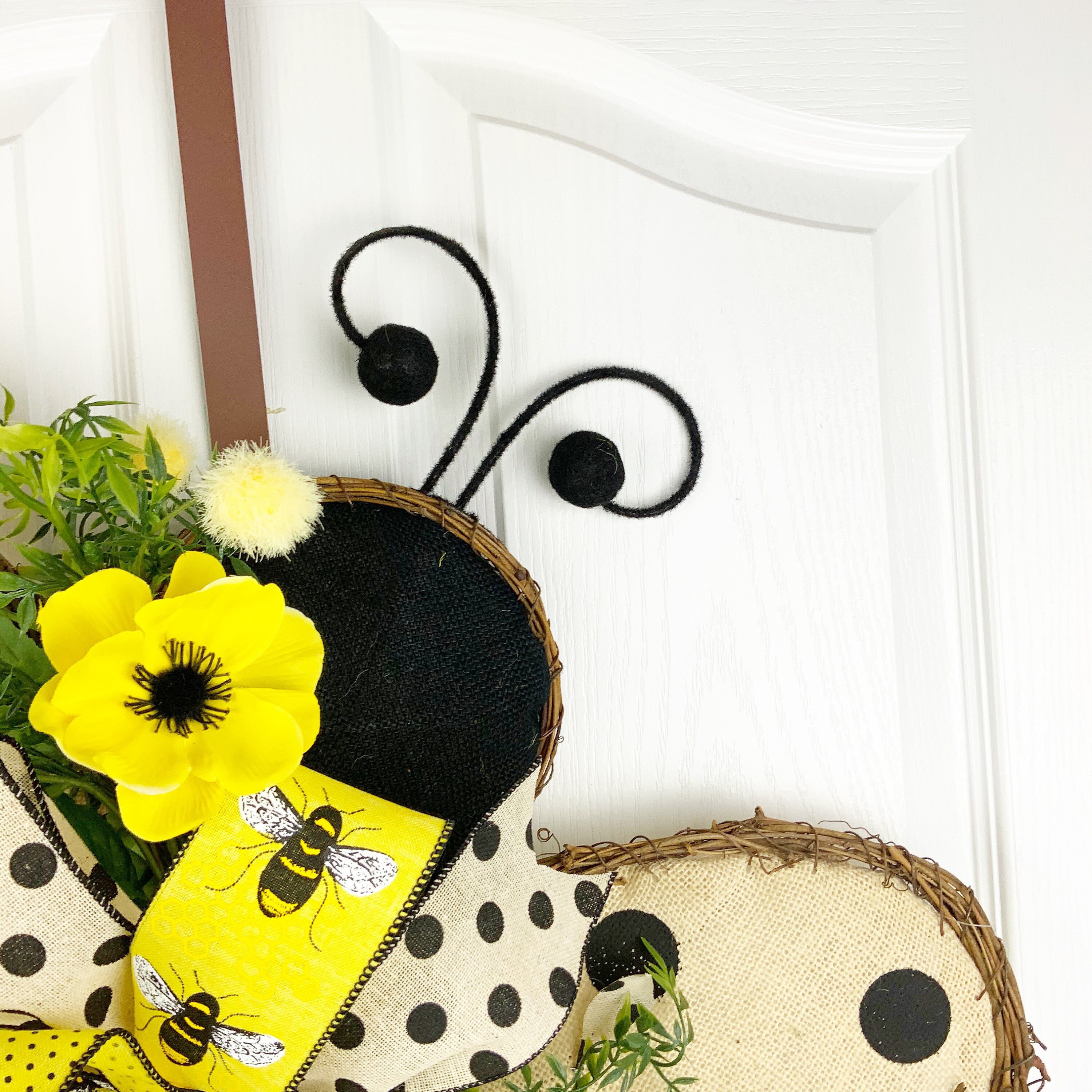 Bubble Bee Wreath. Front Door Decor. Bee wreath. Spring | Etsy