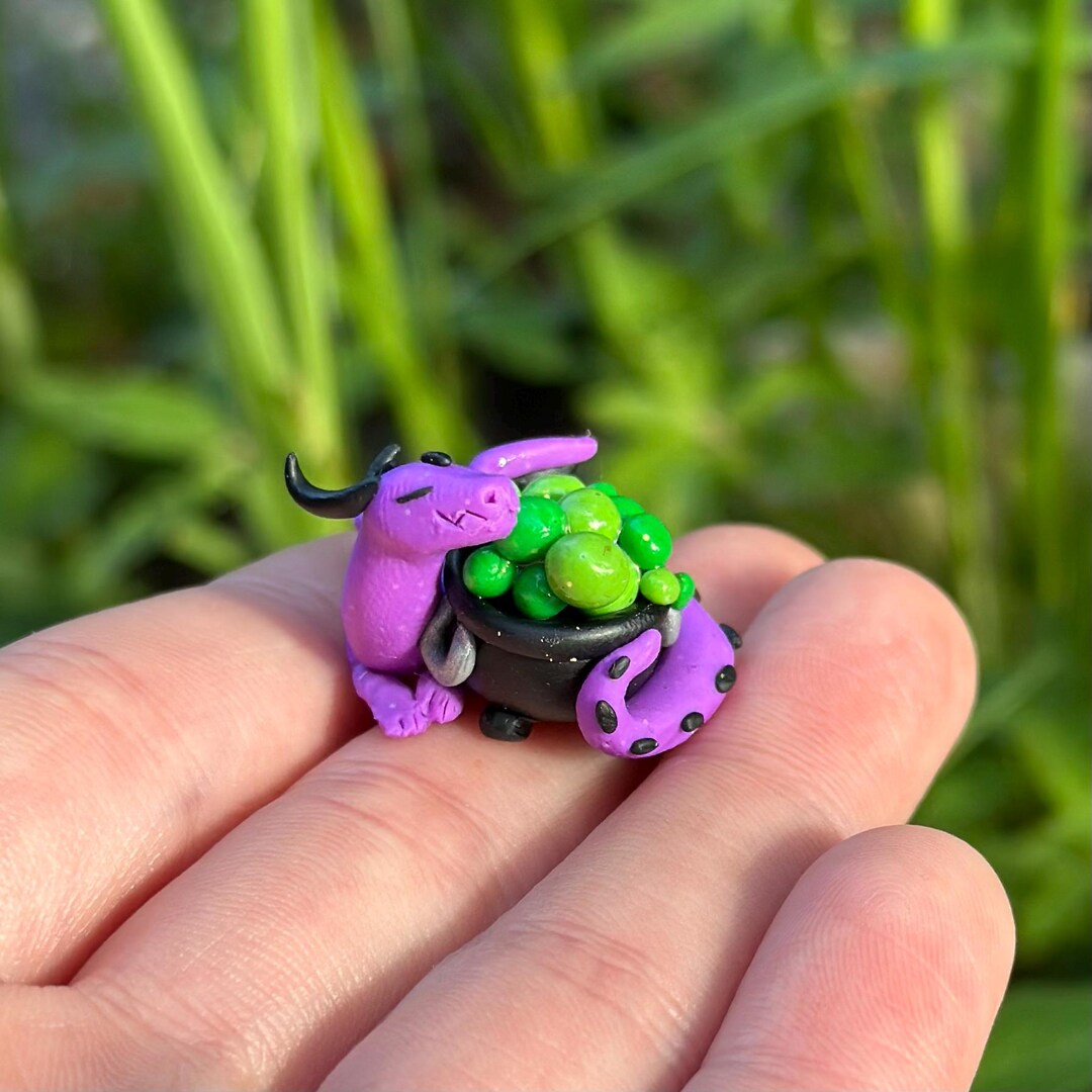 Mini Bubbling Cauldron Dragon - Etsy