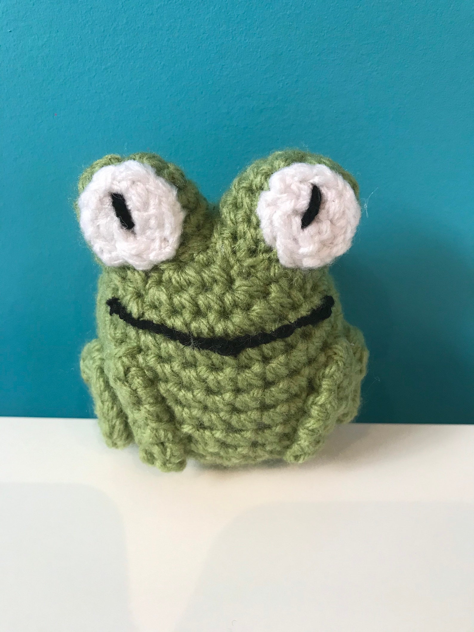 Small green frog in knitting | Etsy