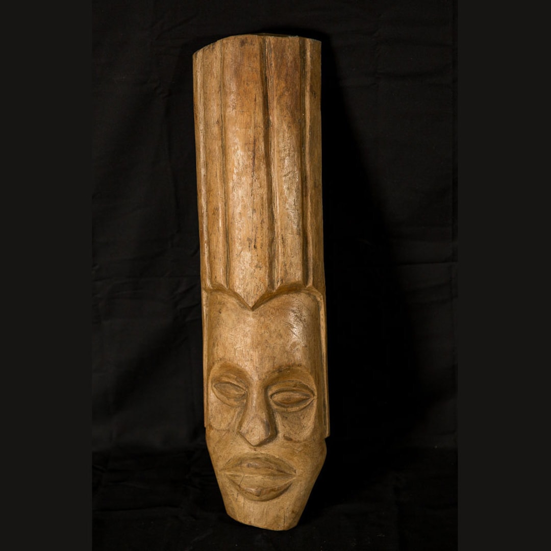Hand-carved Face on Wood Log / 1900's / 22" Wood Carving / Wooden ...