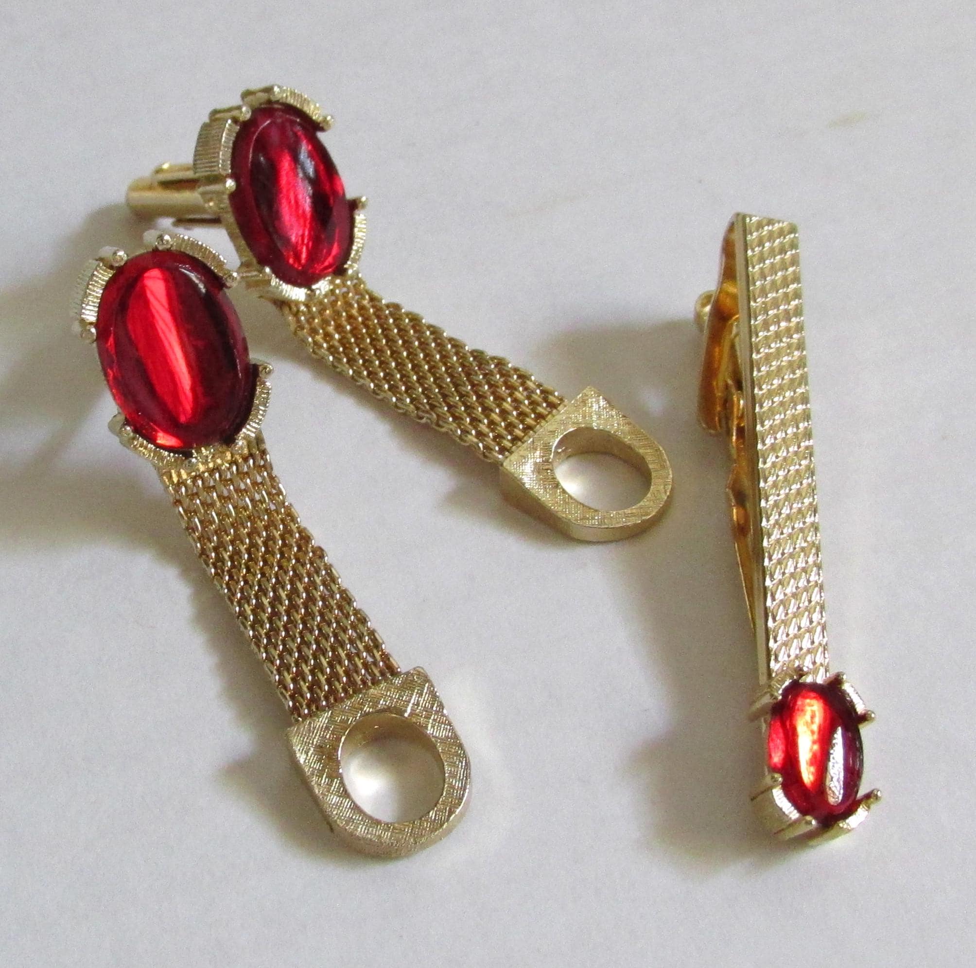 SWANK 1960's 70's Ruby Red Lucite Glass Mesh Wrap Cufflinks Tie Clip ...