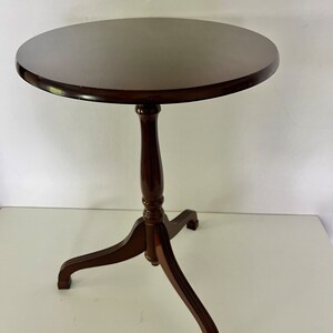 The Bombay Company Mahogany Oval Folding End Table - Etsy