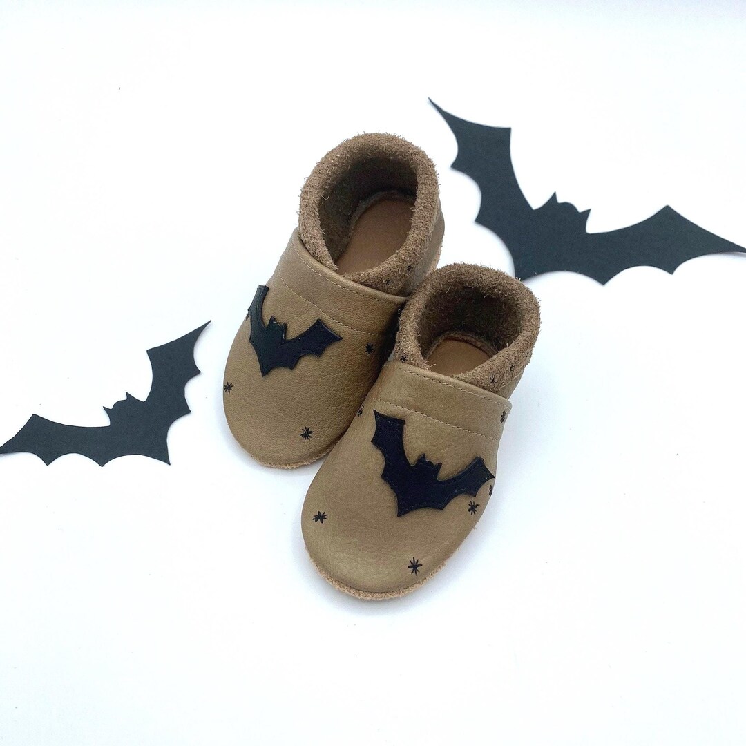 Leather Baby Shoes in Hippo Colour – Bat Motif Black, Mon Crawling and ...