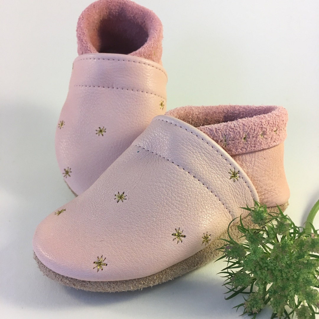 Crawling Shoes Made of Pink Leather Embroidered With Gold Stars ...