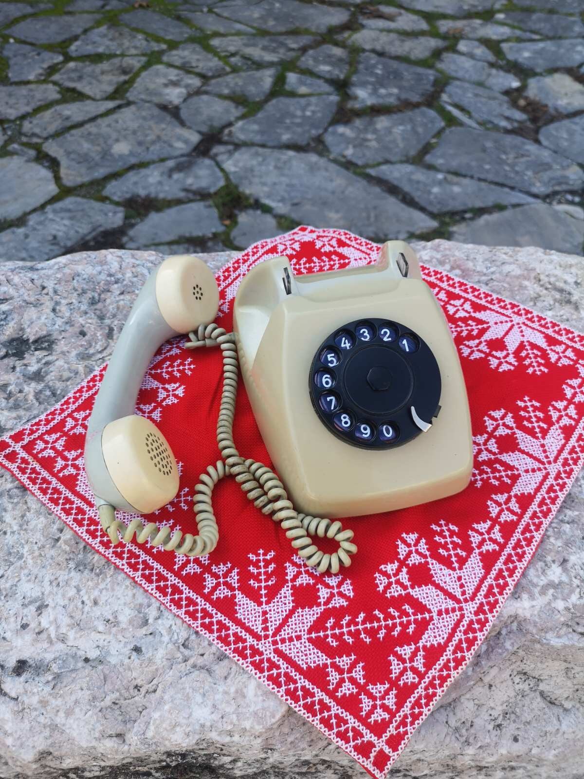 Vintage Bakelite Rotary Phone, Well Kept Vintage Bakelite Phone - Etsy