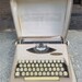 Singer Vintage Typewriter, 1960's Manual Typewriter Made in Holland - Etsy