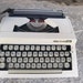 Singer Vintage Typewriter, 1960's Manual Typewriter Made in Holland - Etsy