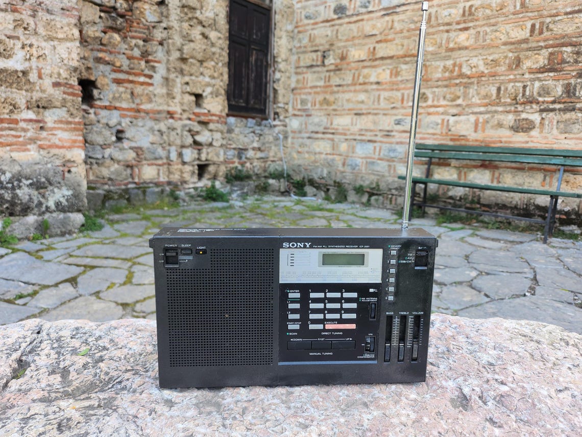 Sony ICF-2001 Synthesized Radio Receiver, WORKING, Rare Sony 1980s Fm ...