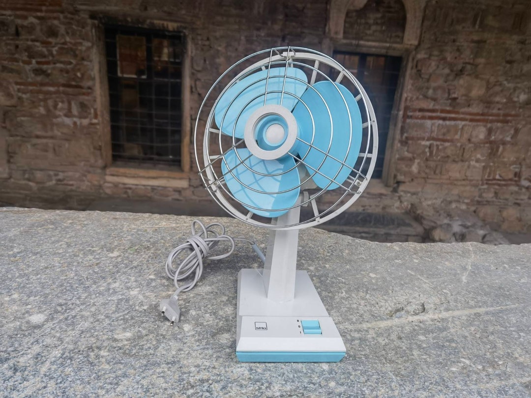 Retro 1970's Desk Fan, Lovely Vintage Blue Working Fan, SHG Vlo 20 Fan ...