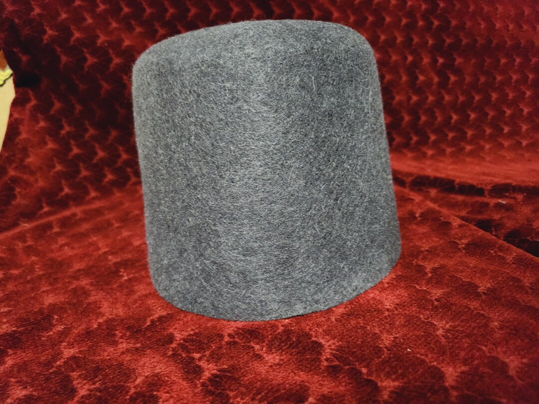 Albanian Men's Hat Qeleshe, Handmade Wool Traditional Ethnic Men's Hat ...