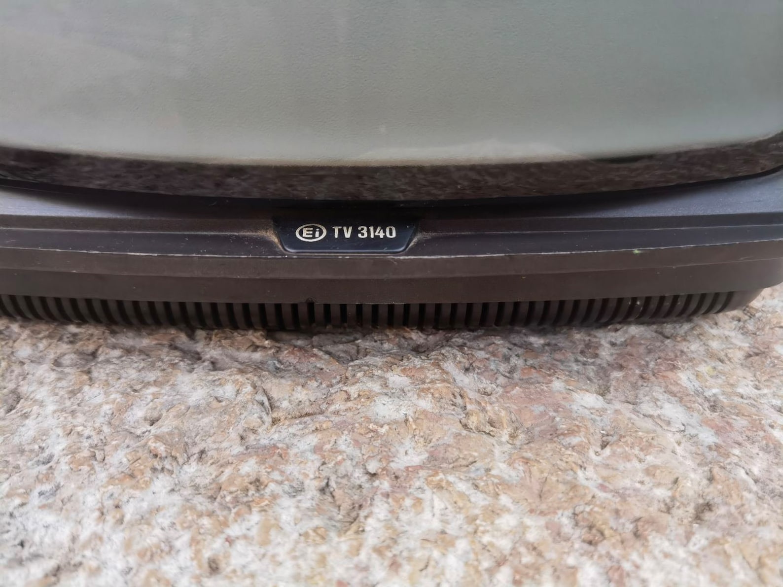 Vintage Late 1970's EI Tv 3140, Black and White Screen Television ...