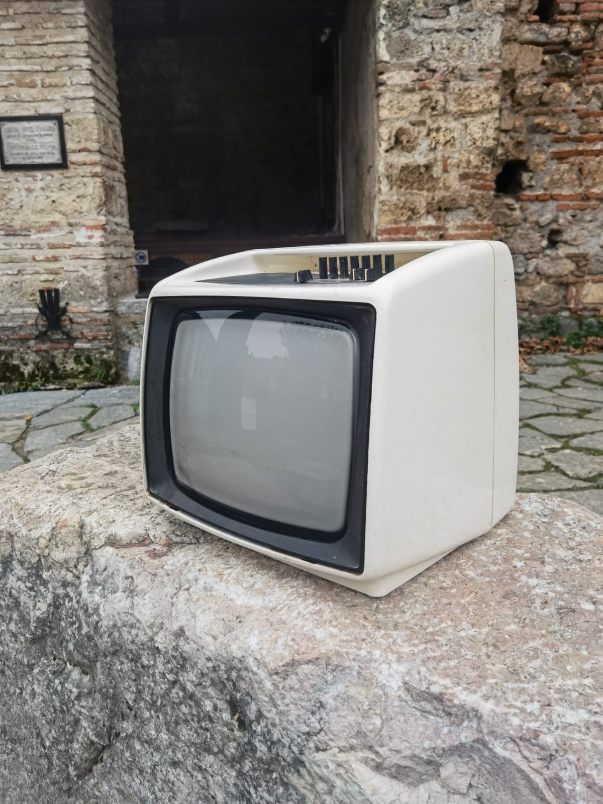 Iskra Minirama Pika Space Age TV, 1970's Portable Mini Bubble TV - Etsy