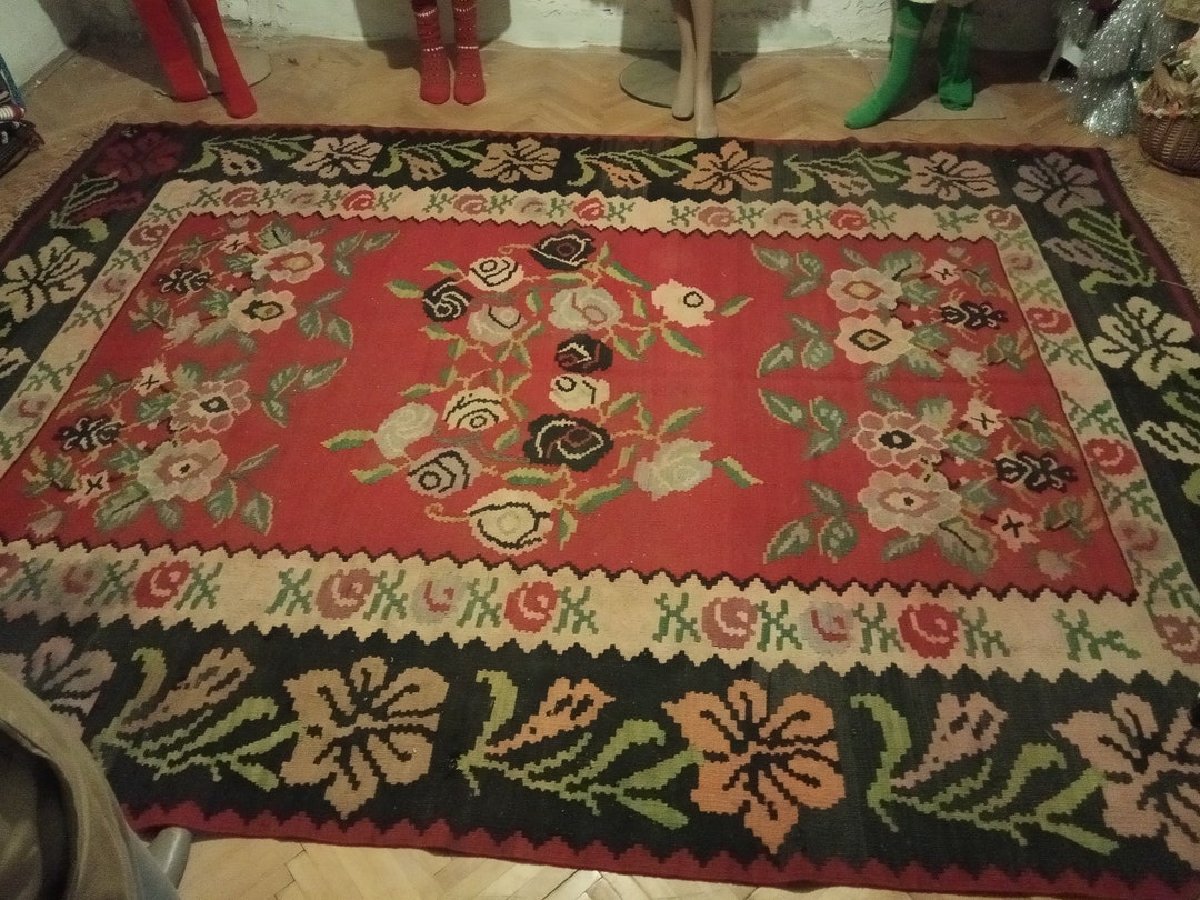Handmade Carpet. Floral Pattern. Wool Rug. 100 % Wool. Vintage Carpet ...