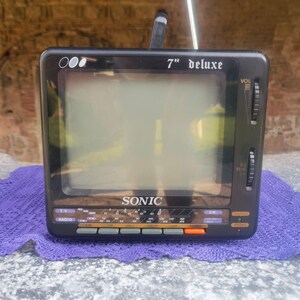 Sonic De Luxe Portable TV, Vintage Mini Portable Television and Radio ...