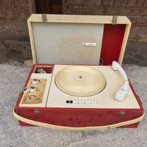 Vintage Record Player Solo, Retro Red Record Player Made in Germany - Etsy