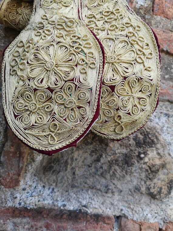 Two hand embroidered gold thread belts, handmade full… - Gem