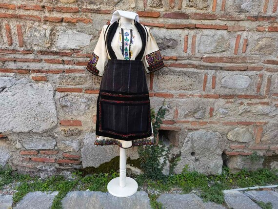 ethnic costume from the - Gem