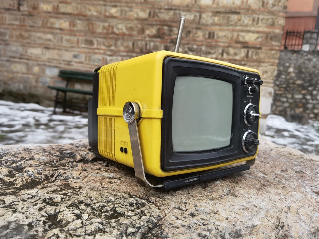 Shijalis 402D Yellow Portable Mini TV, Space Age 1970's CRT Television ...