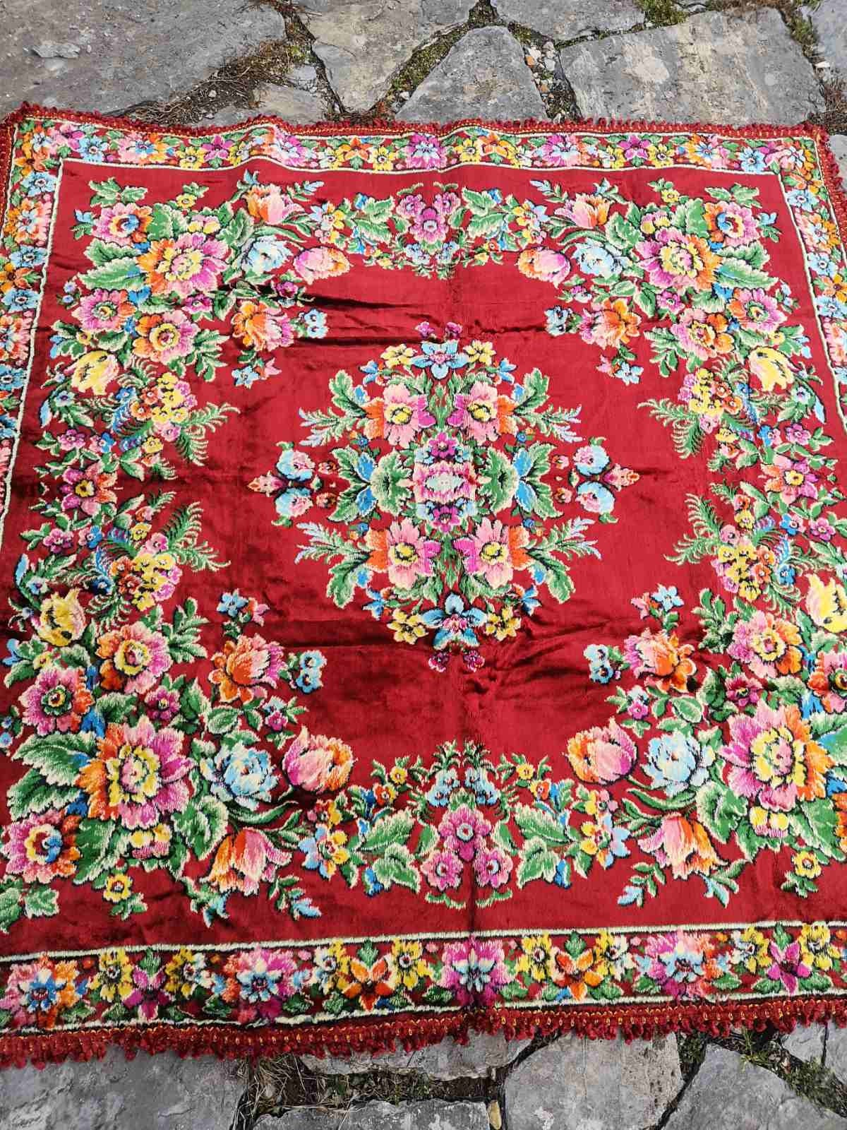 Red Velvet Vintage Tablecloth, Vintage Itlian Velvet Table Cover - Etsy