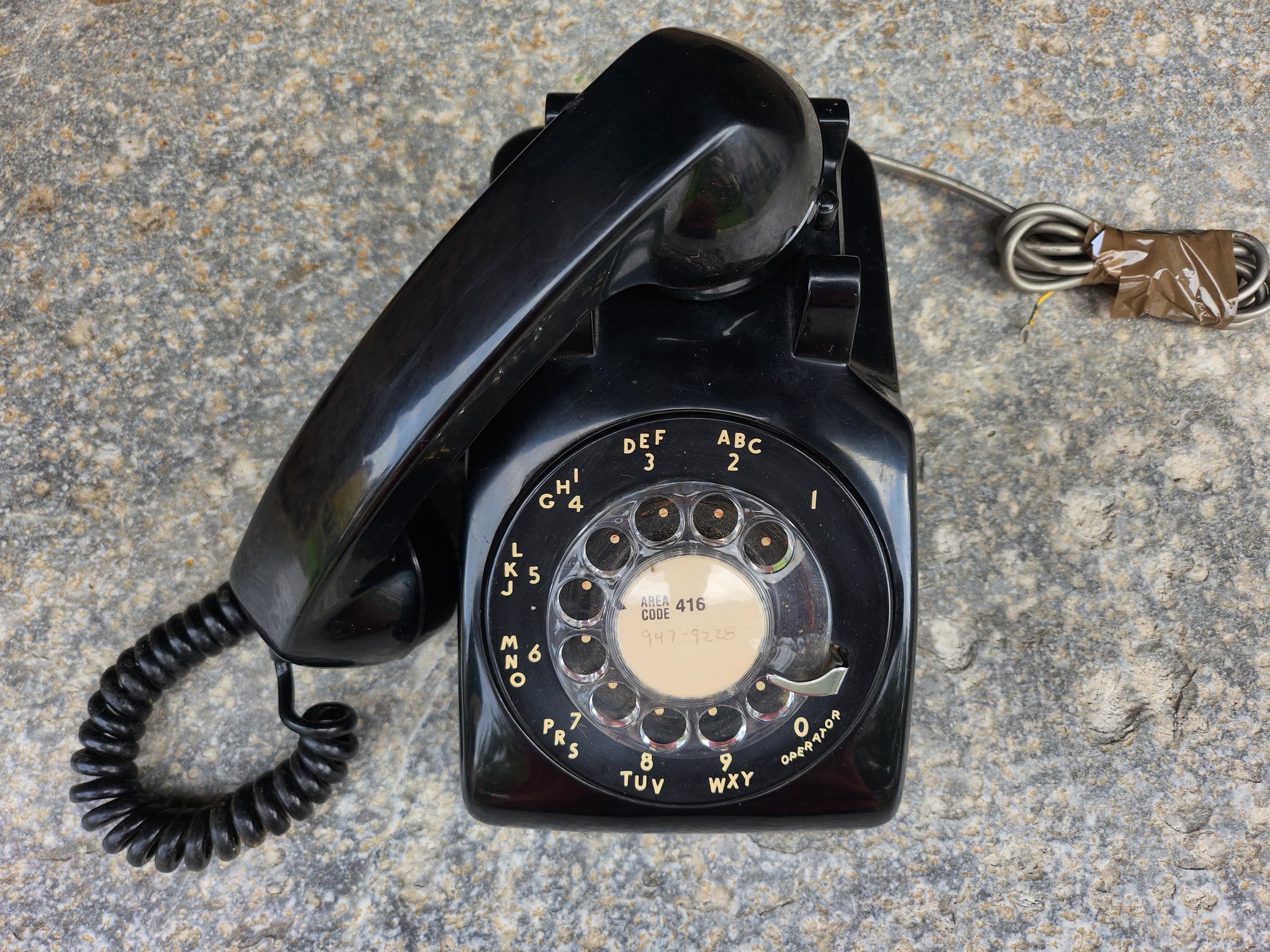 Vintage Rotary Phone, 70s Canadian Landline Rotary Phone - Etsy