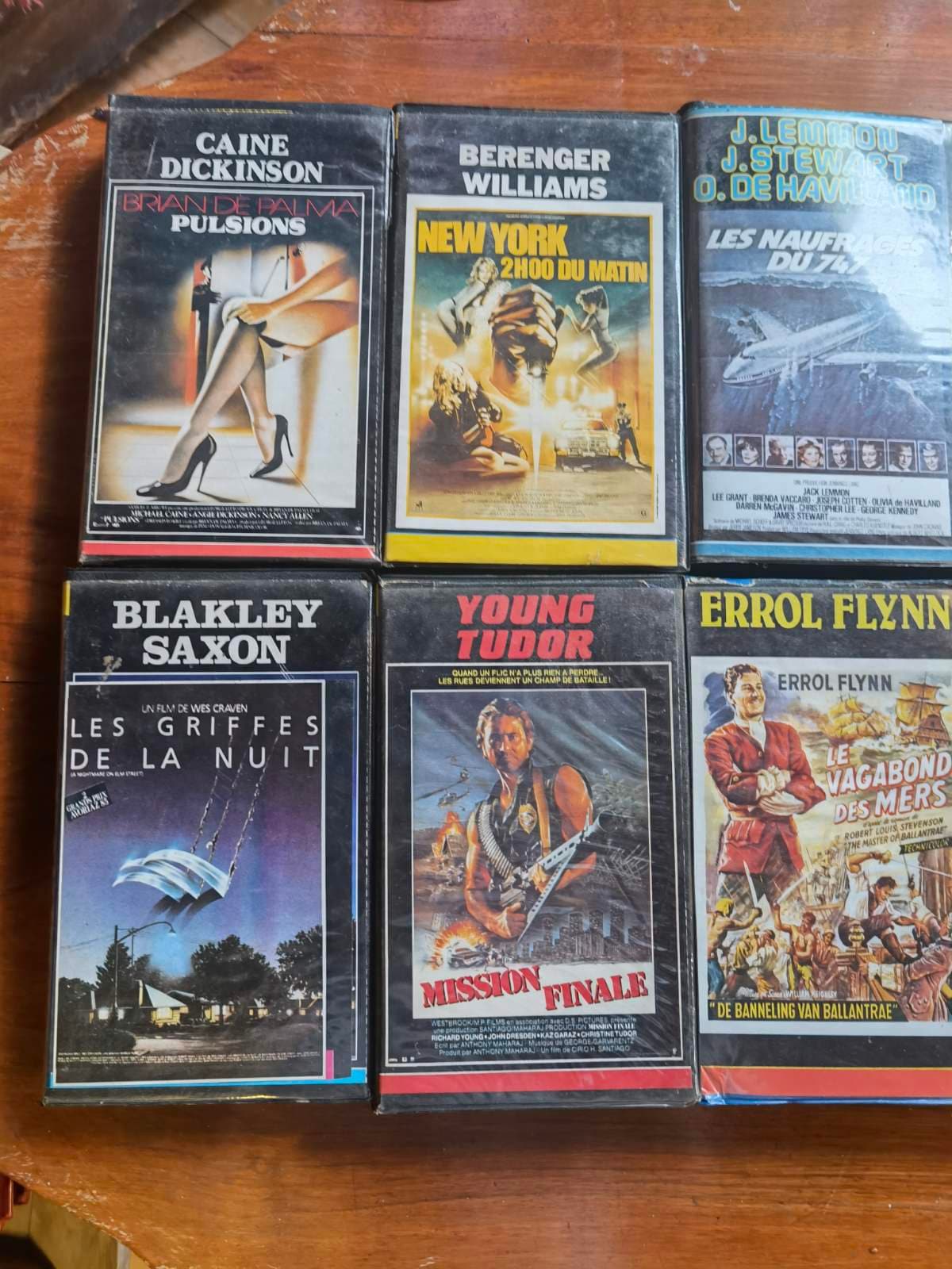 Lot of 35 VHS Cassette Tapes Westerns Horrors Action French - Etsy