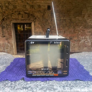 Sonic De Luxe Portable TV, Vintage Mini Portable Television and Radio ...
