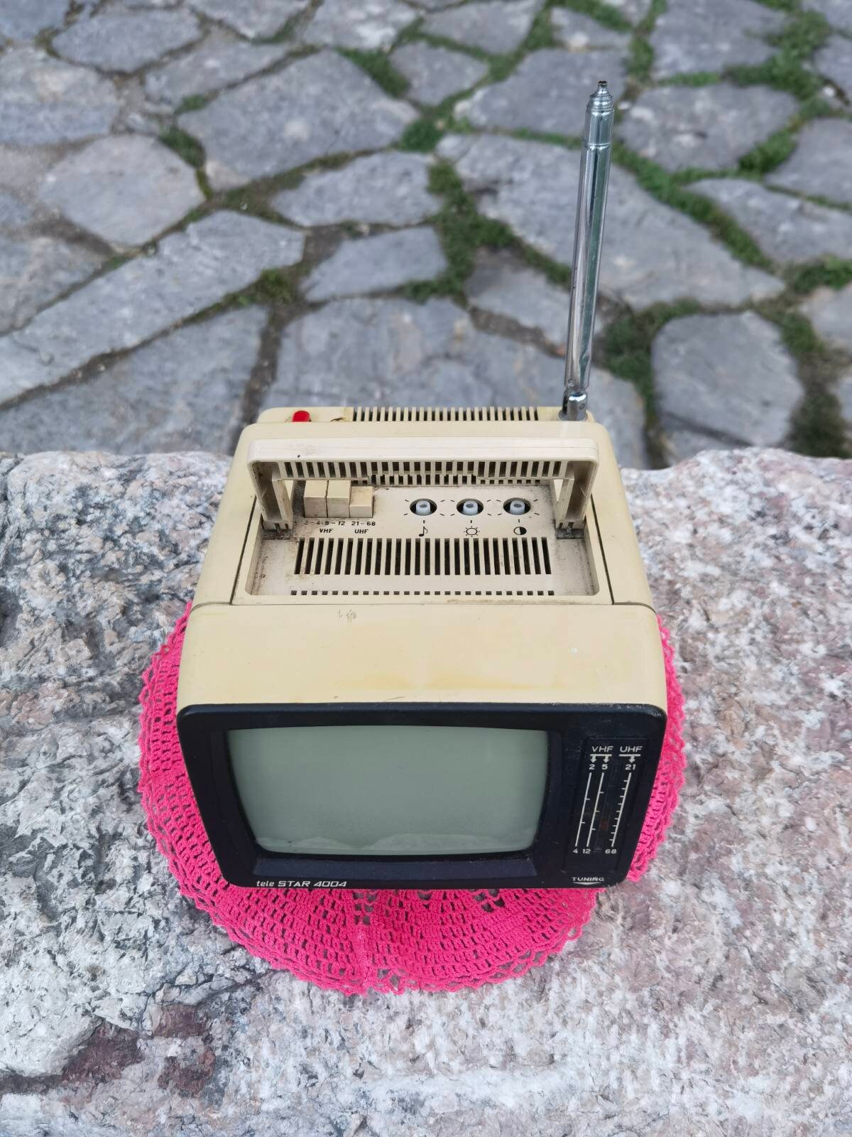 Ministar Portable Vintage TV, Mini CRT Portable Television, 1970's ...