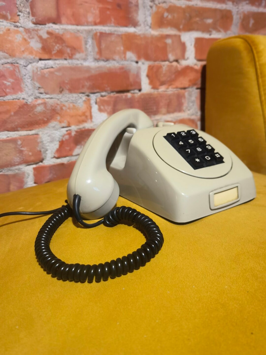 Digital Vintage Telephone, White 1980's Digital Phone Pupin, Digital ...