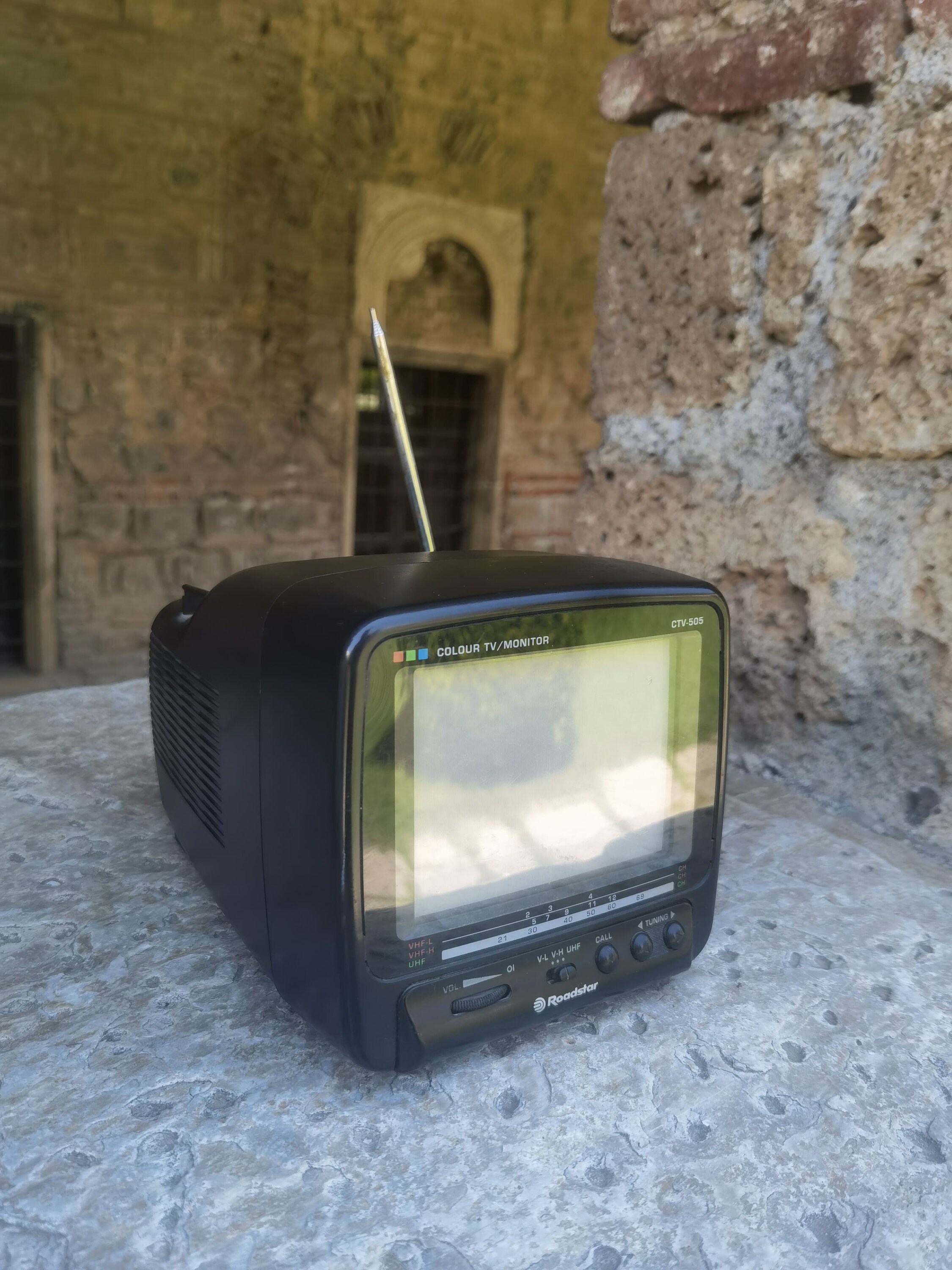 Mini Portable CRT Color TV, Rare Color Screen Mini Portable Vintage TV ...