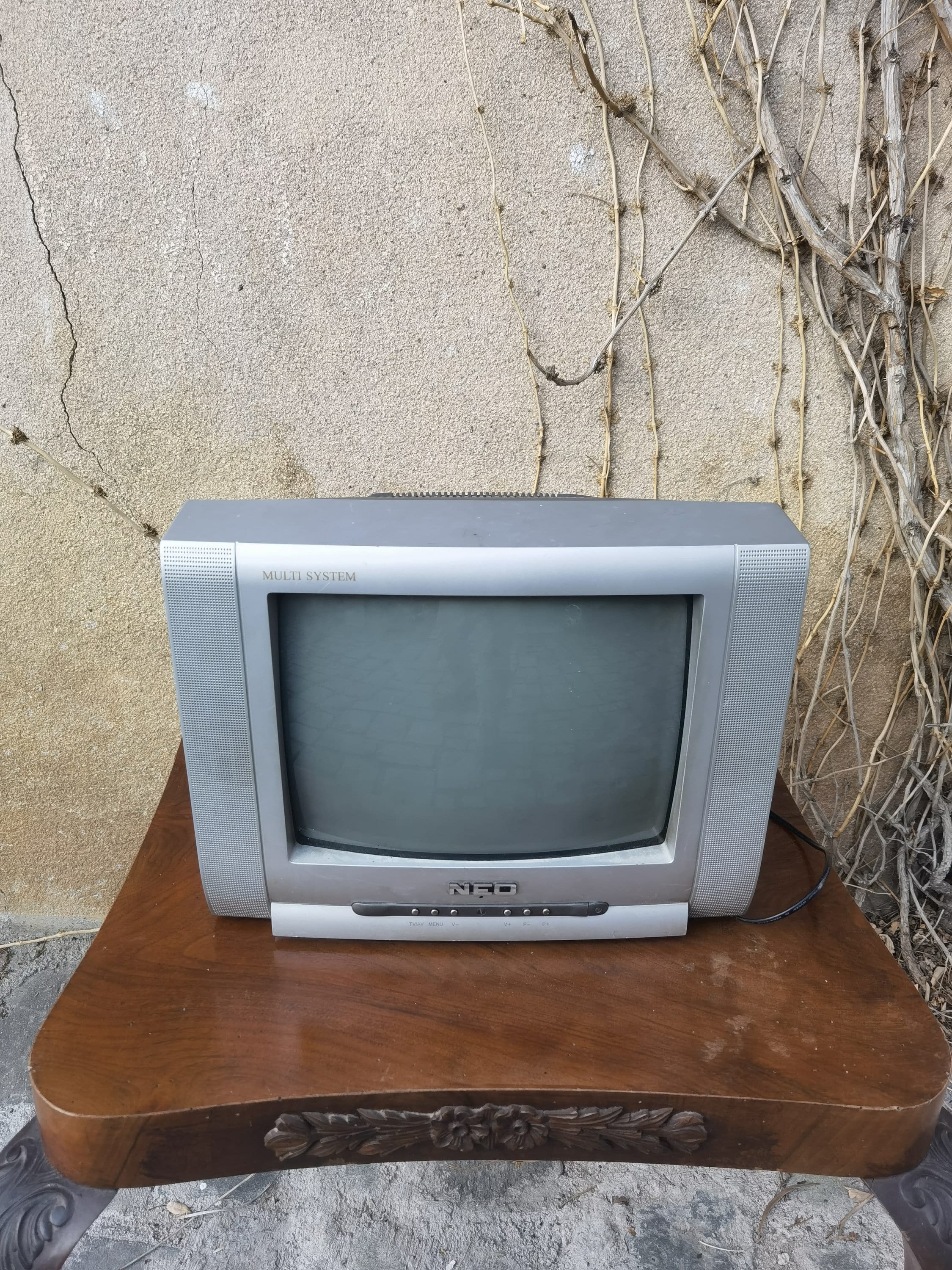 NEO Color Crt Television, Vintage Working Gaming TV, 1990's CRT ...