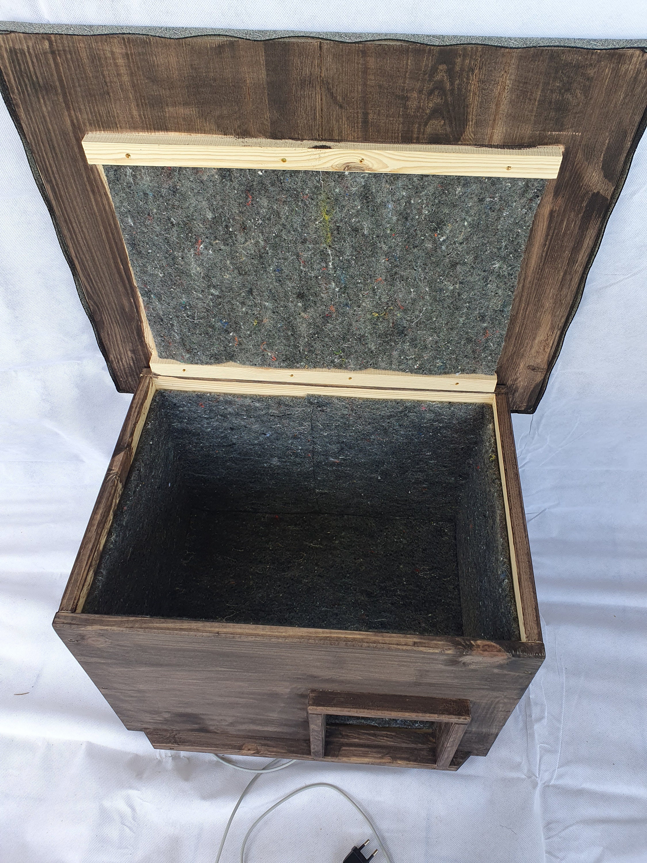 Katzenhaus mit Heizung "lasur carbibol" Katzenhütte Outdoor isoliert ...