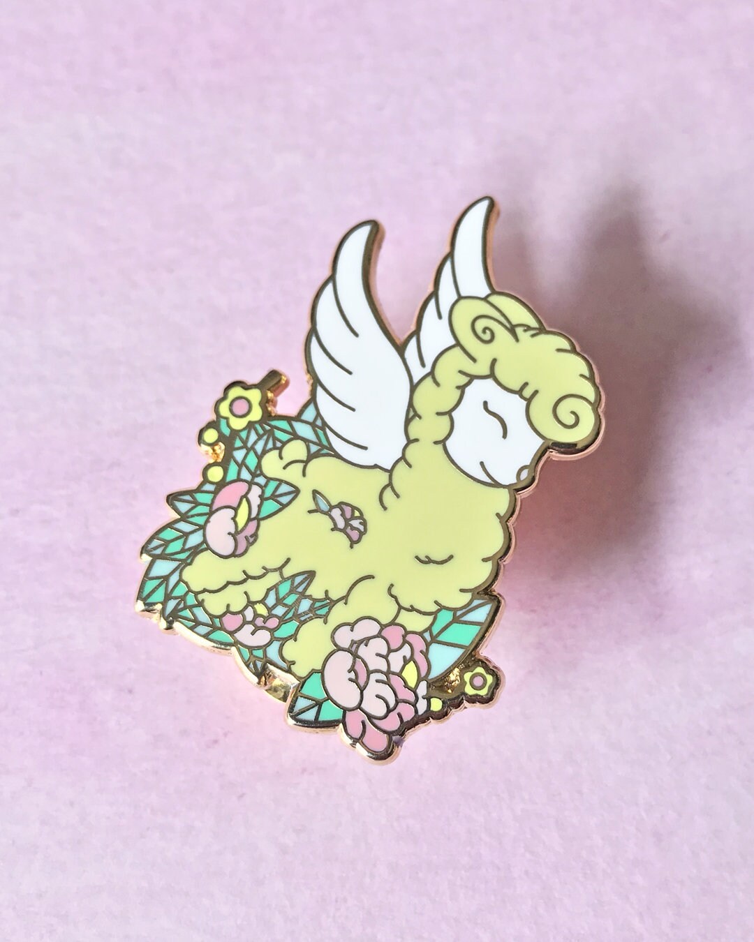 Winged Llama - Enamel Pins - Summer Colleccion - Etsy