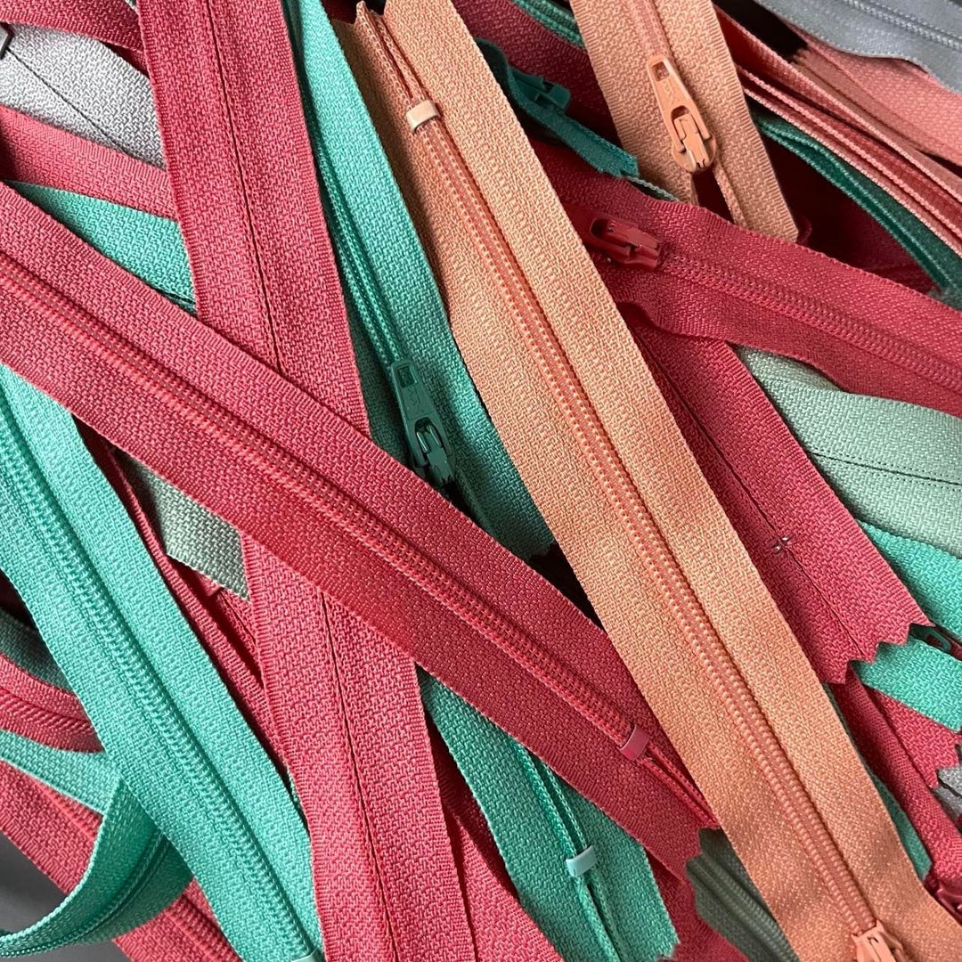 Sale: 20 Pieces. Assorted YKK Zippers. 7-inch. Plastic Teeth. Mixed Lot ...