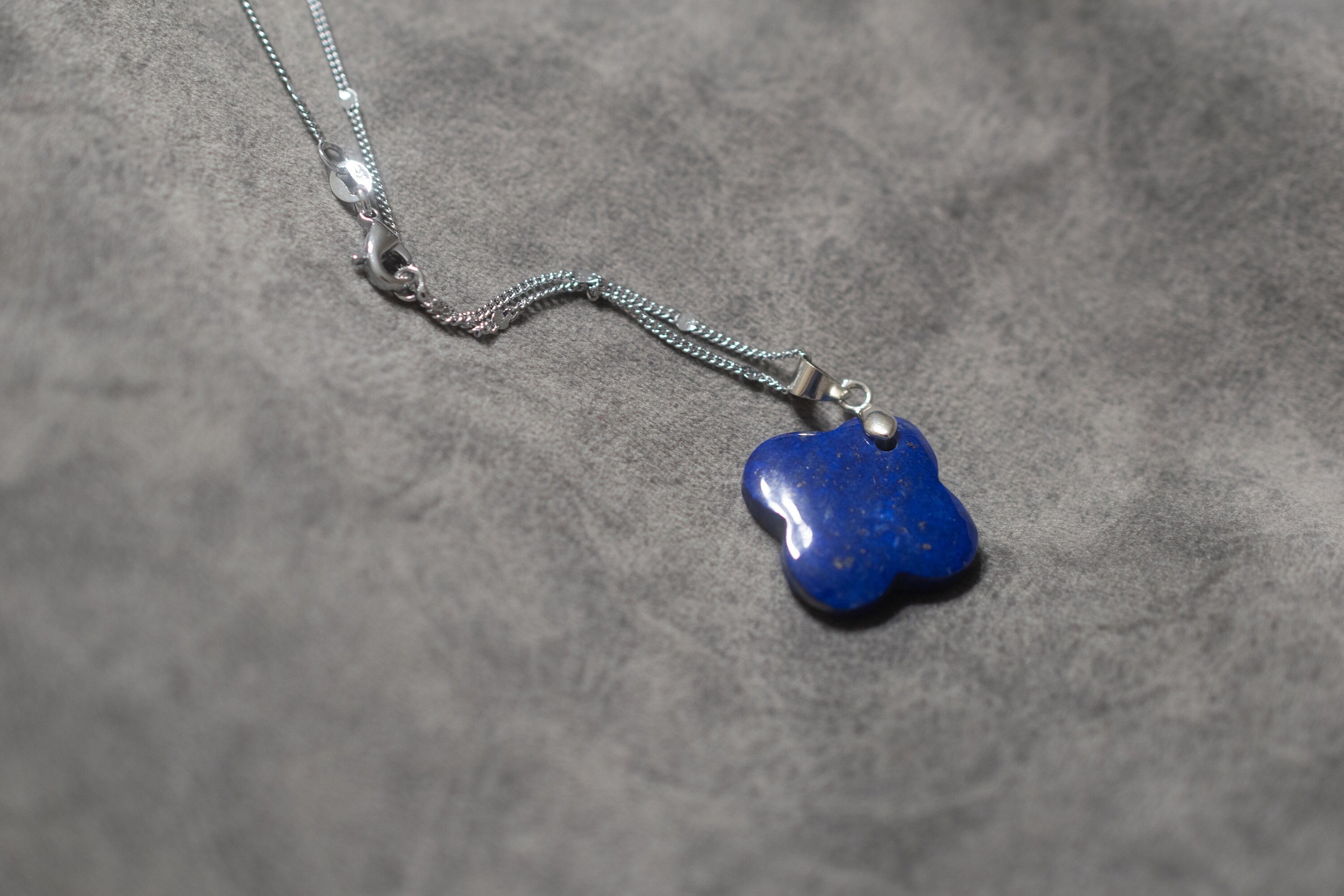 Unique Lapis Lazuli Leaf Clover Shape Pendant in 925 Sterling Silver ...